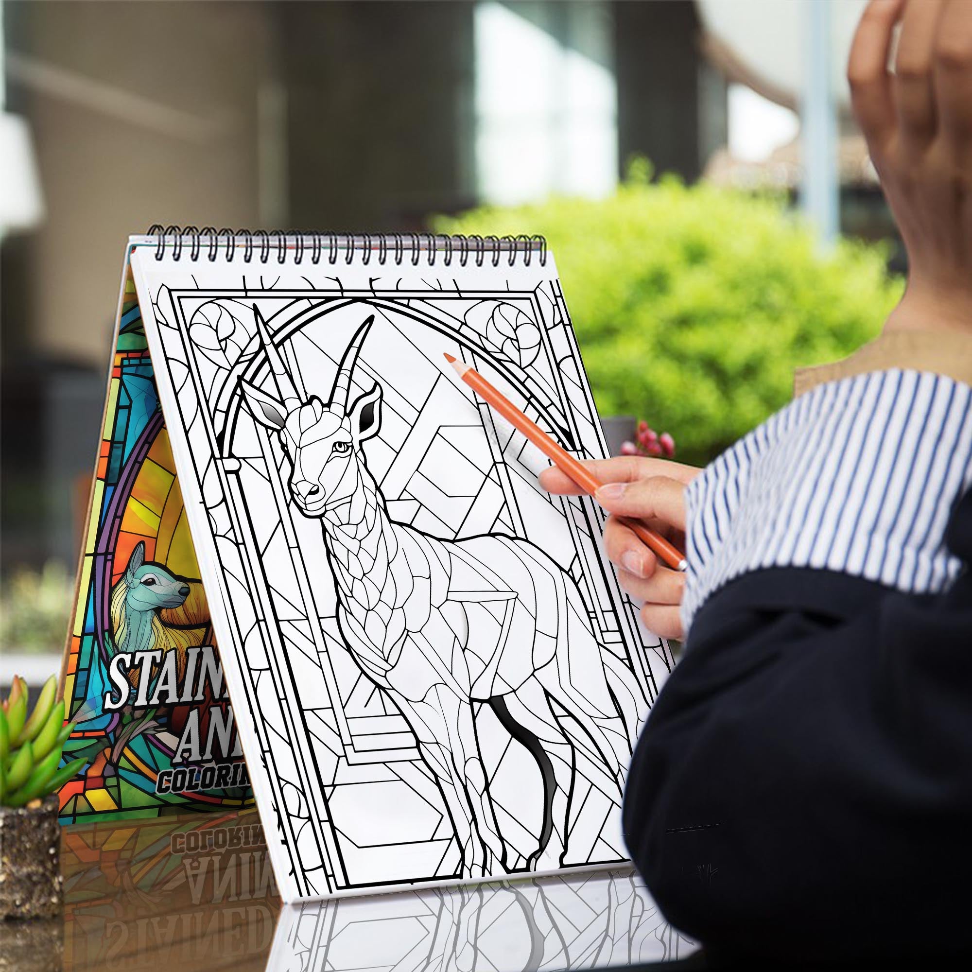 Stained Glass Animal Spiral Coloring Book: 30 Exquisite Coloring Pages ...